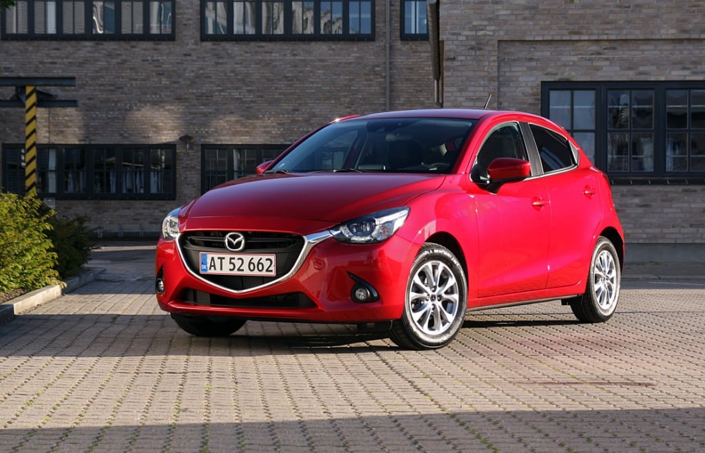 TEST: Nøjsom og køreglad Mazda 2 - Hvilkenbil.dk