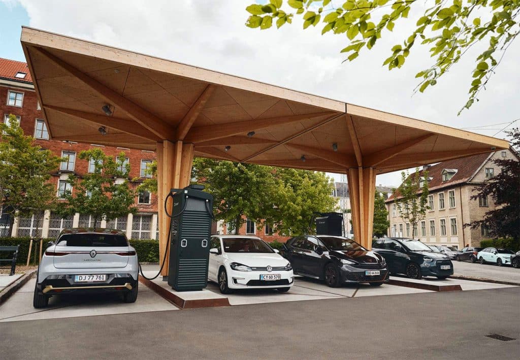 Clever ud af 2024 med rekord-omsætning - Hvilkenbil.dk