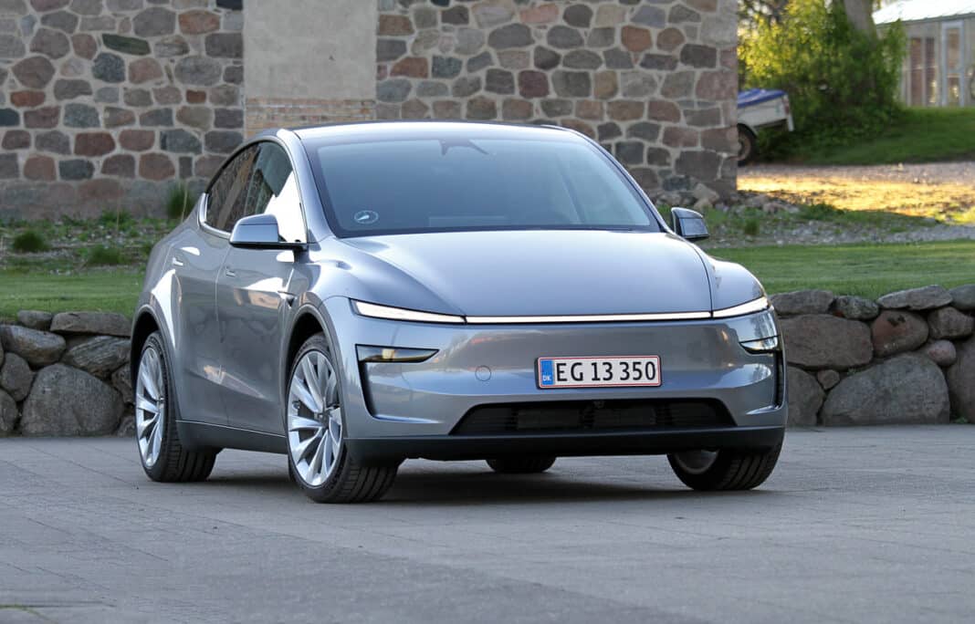 Test: Tesla er i krise men Model Y har aldrig været bedre - Hvilkenbil.dk