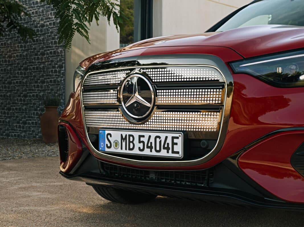 Klassisk design møder high-tech i Mercedes’ nye elbil - Hvilkenbil.dk